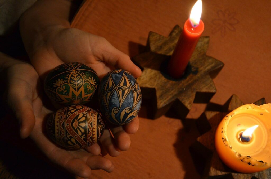 Pysanky | Ukrainian Easter Egg Workshop - Revelstoke Visual Arts Centre